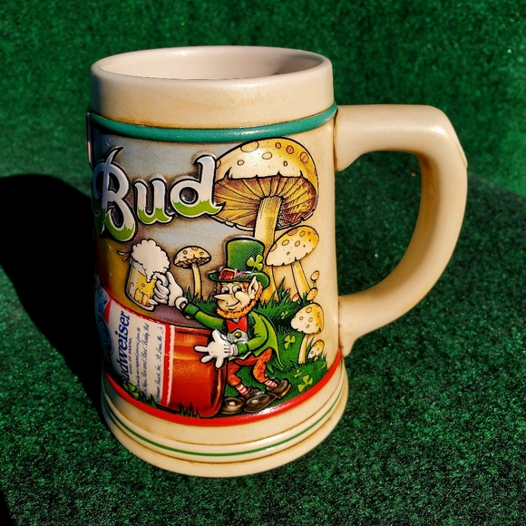Anheuser Busch | Dining | Budweiser 993 Erin Go Bud St Patricks Day ...